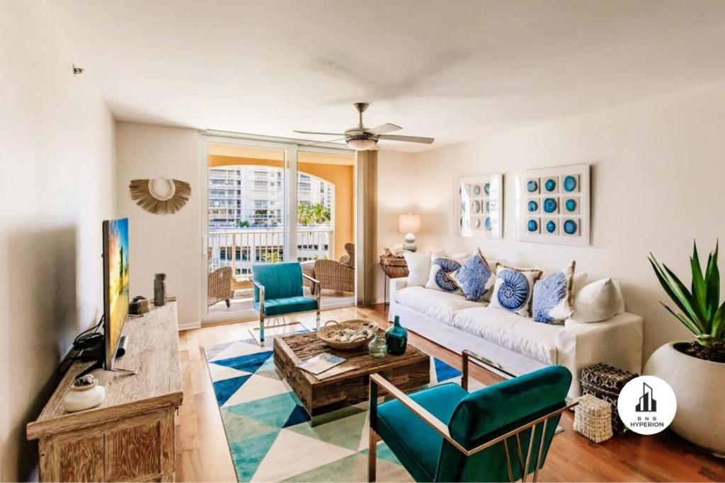 BnB Hyperion - 3B Gem w Golf & Intracoastal Views, Miami (updated ...