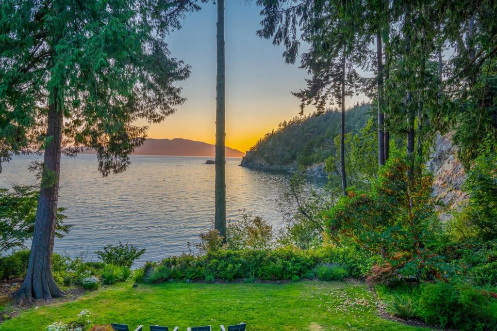 Chuckanut Beachfront Sanctuary, Bellingham (updated prices 2024)