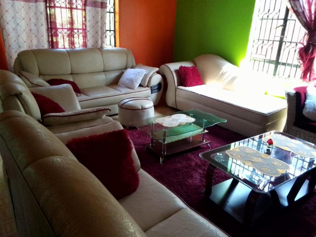 3 Bed Guesthouse with with Water, Electricity Wifi, Nambale (updated ...