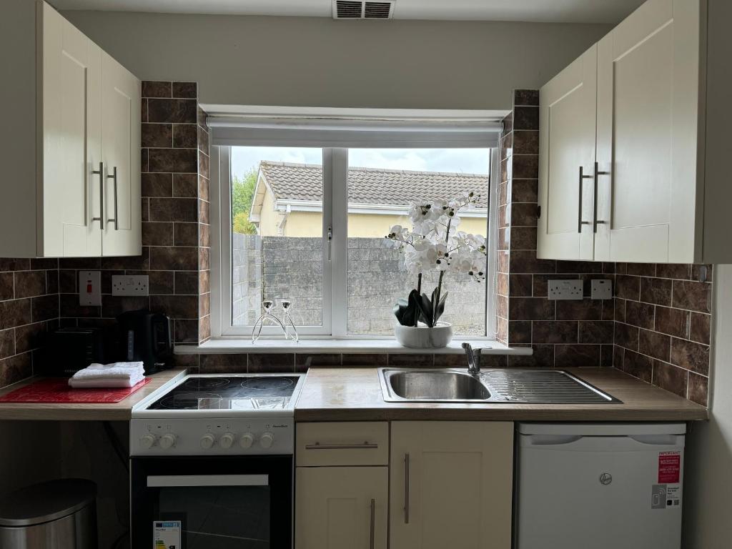 Small 25m2 Holiday Apartment with in walking distance of the University ...