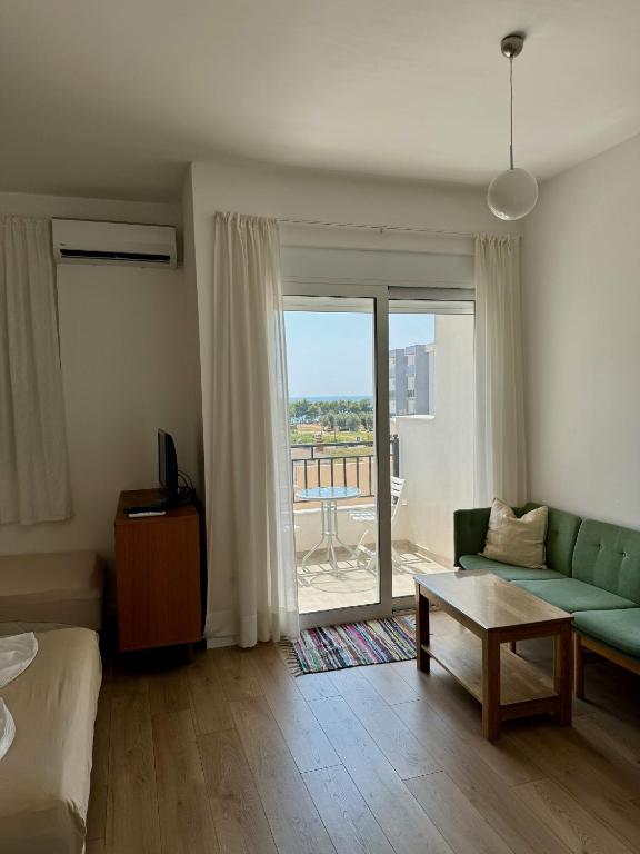 Deluxe Studio Apartment with Sea View, Bar (updated prices 2025)