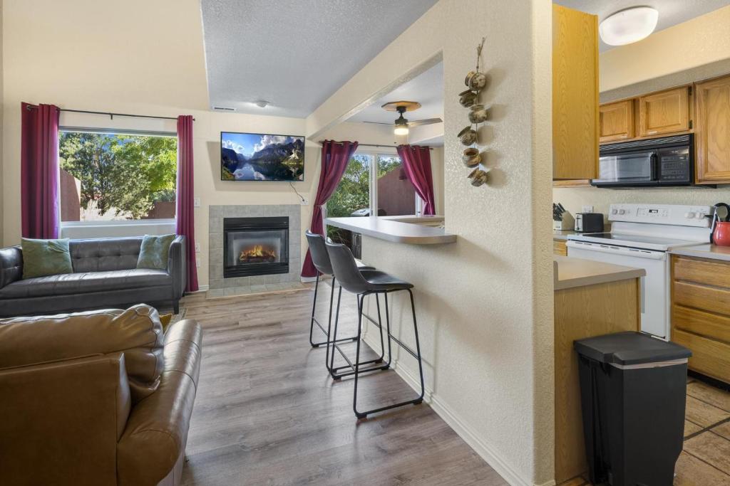 3287 Fairway Loop, Moab (updated prices 2025)