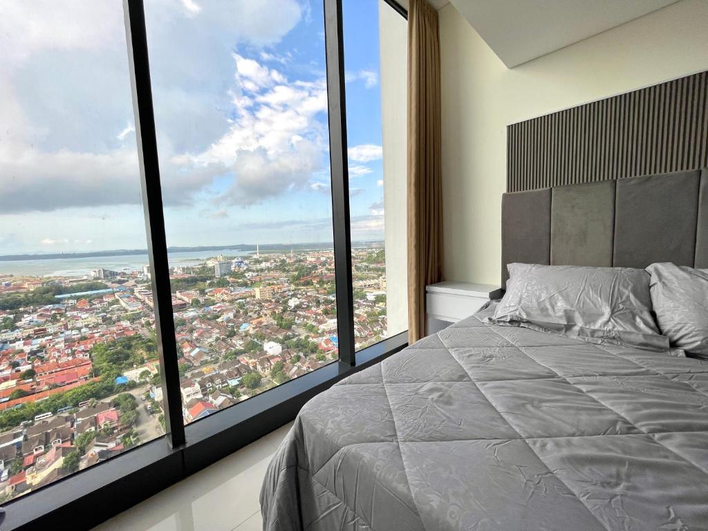 PANORAMIC Apartment Units with VIEWS Managed by AIO Pollux Meisterdadt ...
