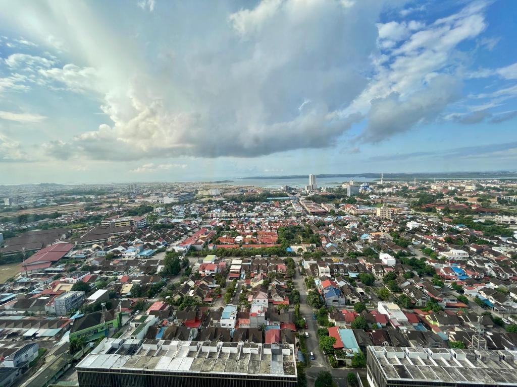 PANORAMIC Apartment Units with VIEWS Managed by AIO Pollux Meisterdadt ...