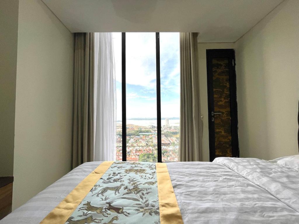 PANORAMIC Apartment Units with VIEWS Managed by AIO Pollux Meisterdadt ...