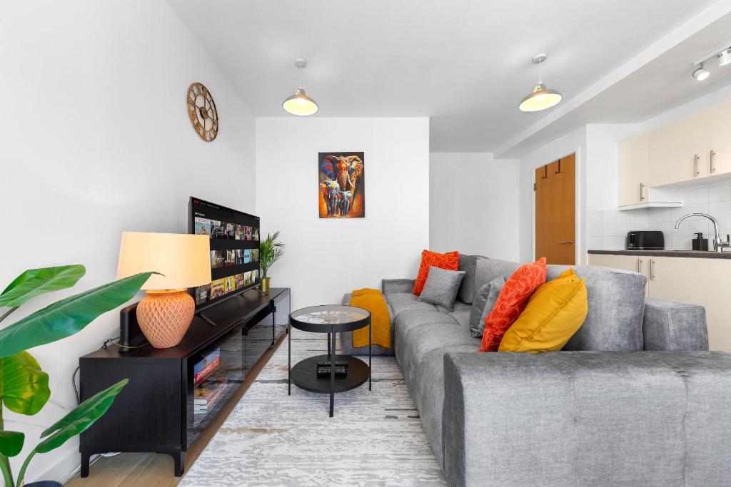Canary Wharf Apartment, London (updated prices 2025)