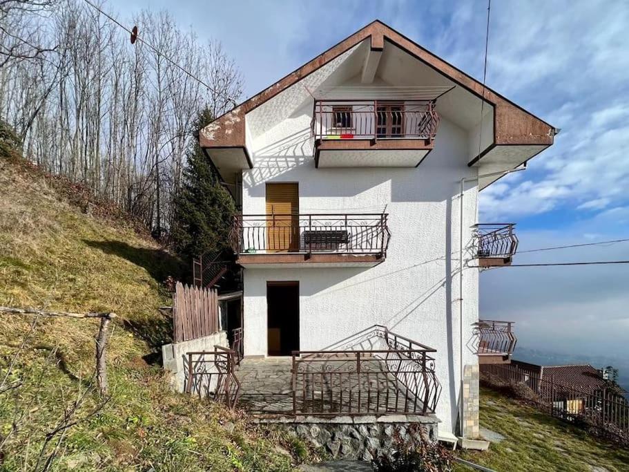 Struttura con terrazzo panoramico nelle Valli di Lanzo, frazione ...