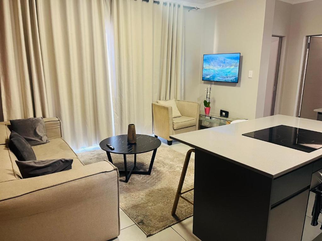 10 Elizabeth Place - Beautiful self catering 2 bedroom unit next to ...