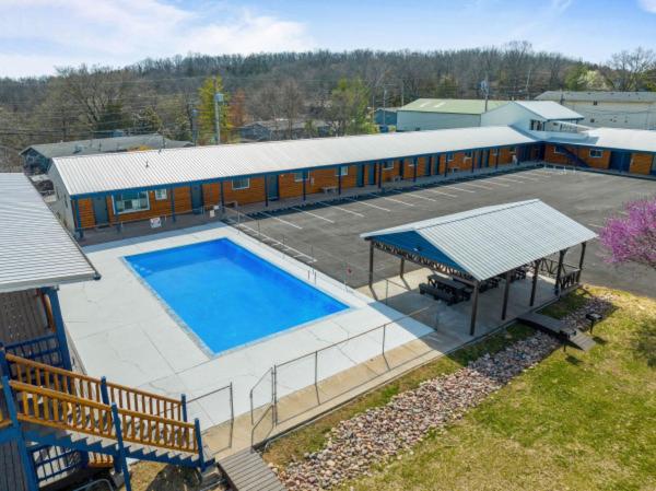 Silver Cove Resort on Table Rock, Unit 8, Branson (updated prices 2025)