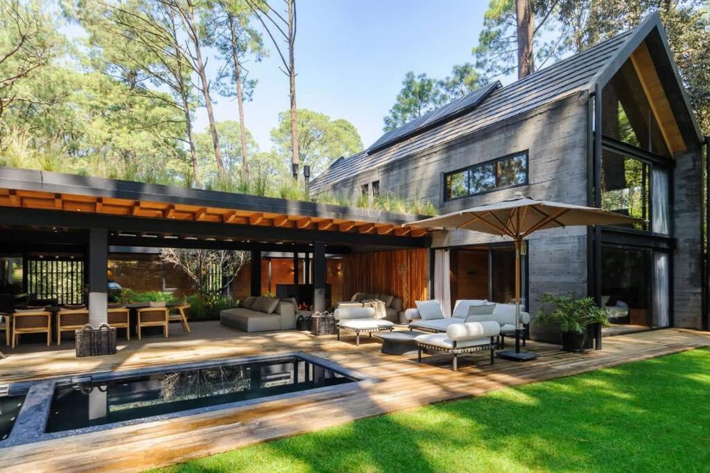 Casa Fika Surrounded by forest in Rancho Avándaro, Valle de Bravo ...