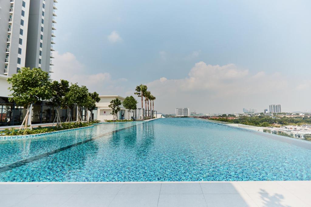 Sunsuria Forum SOHO & Residence Suites Setia Alam by MOKA, Shah Alam ...