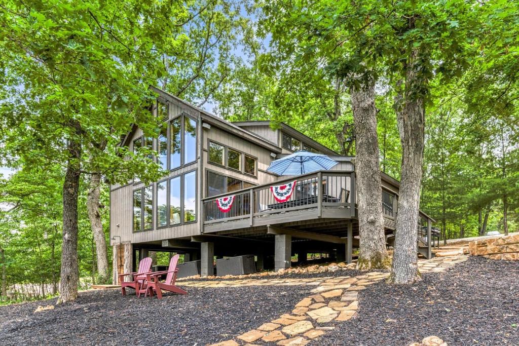 Longhorn Lakeside Chalet, Innsbrook (updated prices 2026)