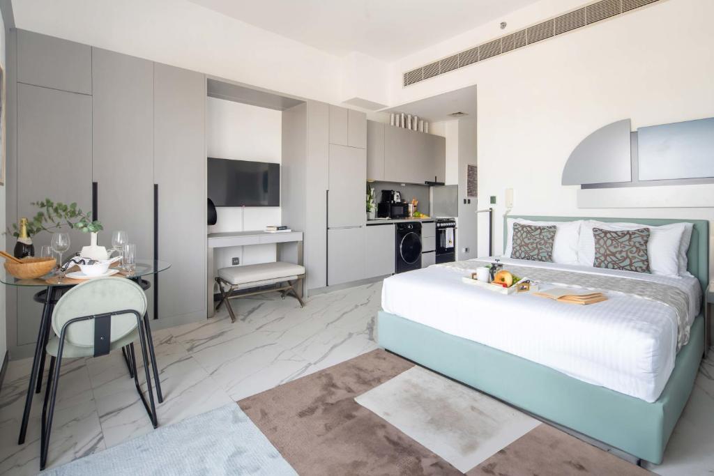 Frank Porter - MAG 930, Dubai (harga terbaru 2025)