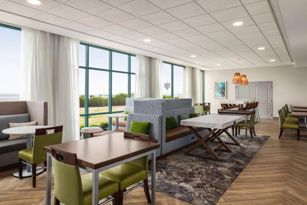 Hampton Inn Virginia Beach-Oceanfront South, Virginia Beach (updated ...