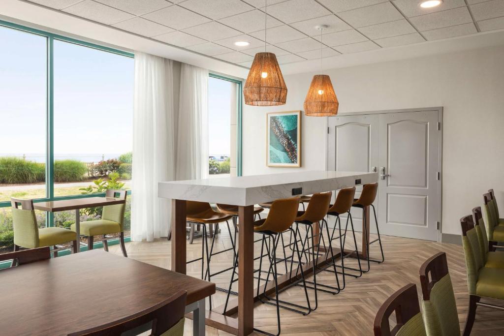 Hampton Inn Virginia Beach-Oceanfront South, Virginia Beach (updated ...