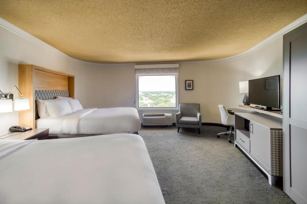 Holiday Inn Mobile Downtown Historic District by IHG, Mobile (updated ...