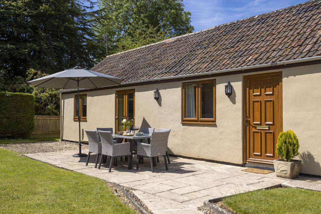 Stable Cottage, South Cerney (updated prices 2026)