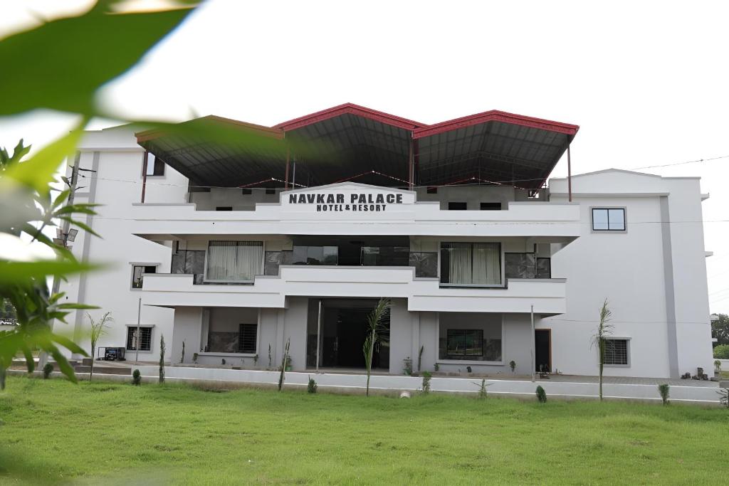 Navkar Palace Hotel & Resort, Sanawad, Sānāwad (updated prices 2025)