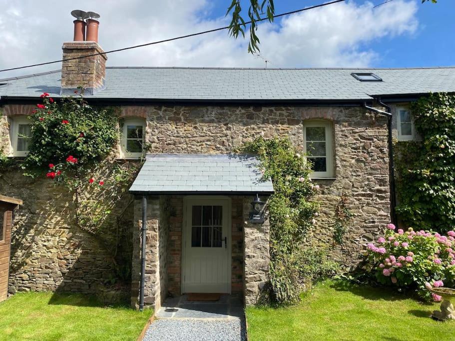 Pippin Cottage at Cann Orchard, Stratton (updated prices 2026)