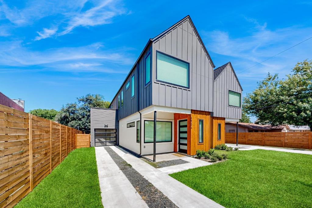 The Isabelle's - Unit A, Austin (updated prices 2025)