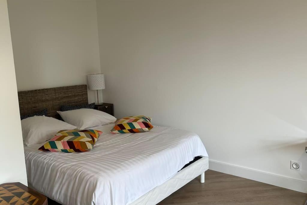 Charmant Appart - Vue Imprenable sur le Lac Léman, Publier (updated ...