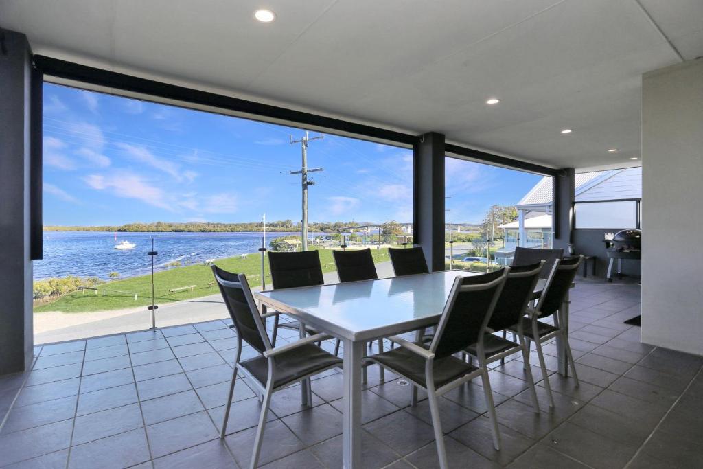 Expansive Myall River Views, Hawks Nest (updated prices 2025)