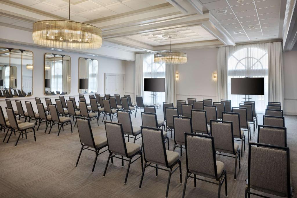 DoubleTree Suites by Hilton Lexington, Lexington (updated prices 2025)