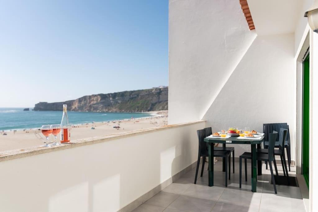 Sunset Terrace - Beachfront apartment with private parking, Nazaré ...