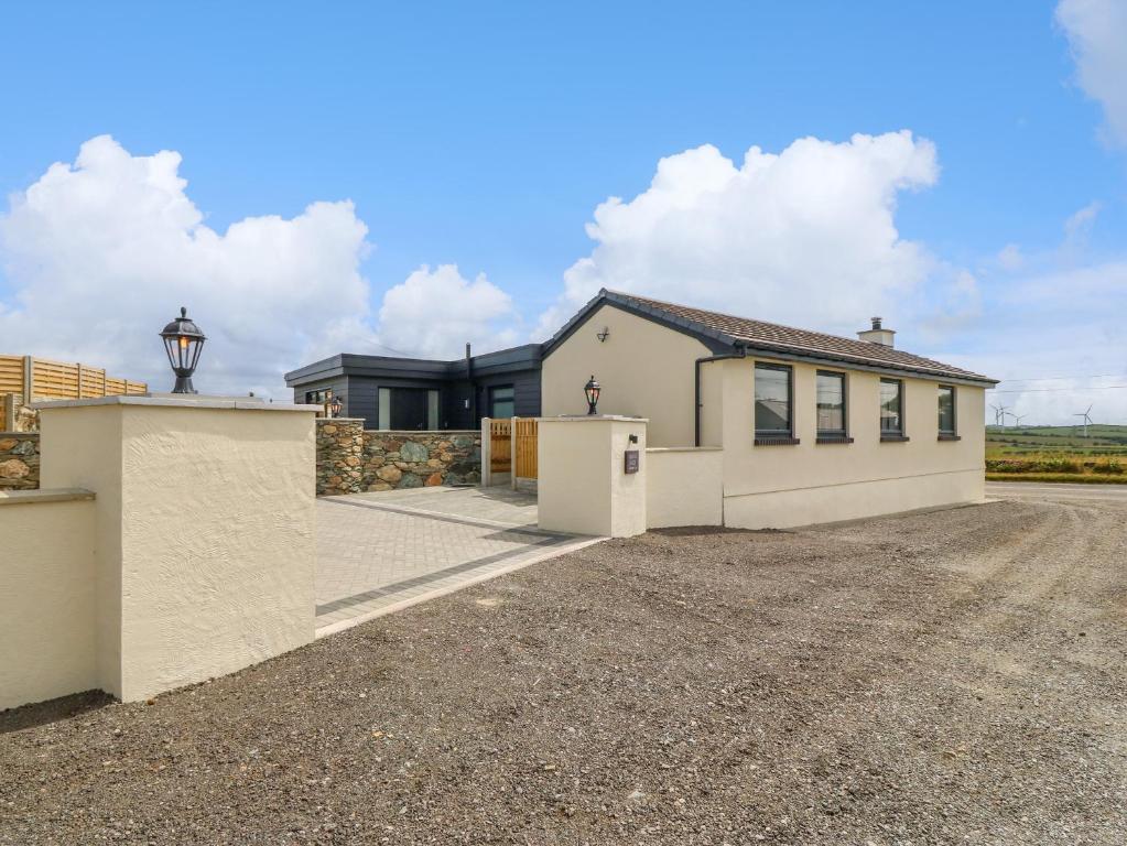 Refail Fach, Bodewryd (updated prices 2026)