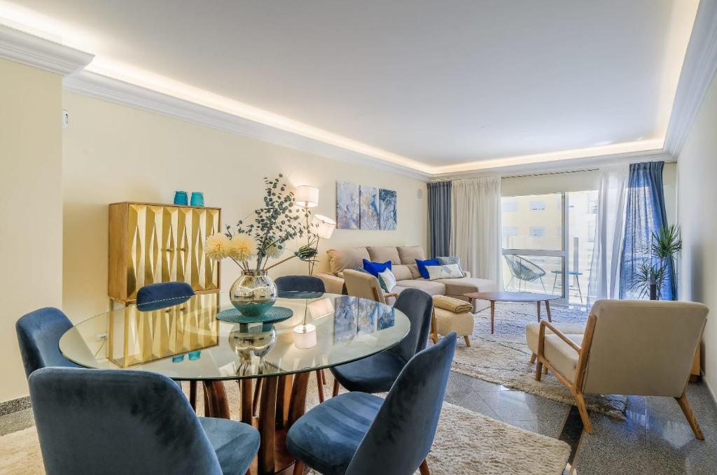 Portugal Portfolio - Parede Beach Apartment, Parede (updated prices 2025)