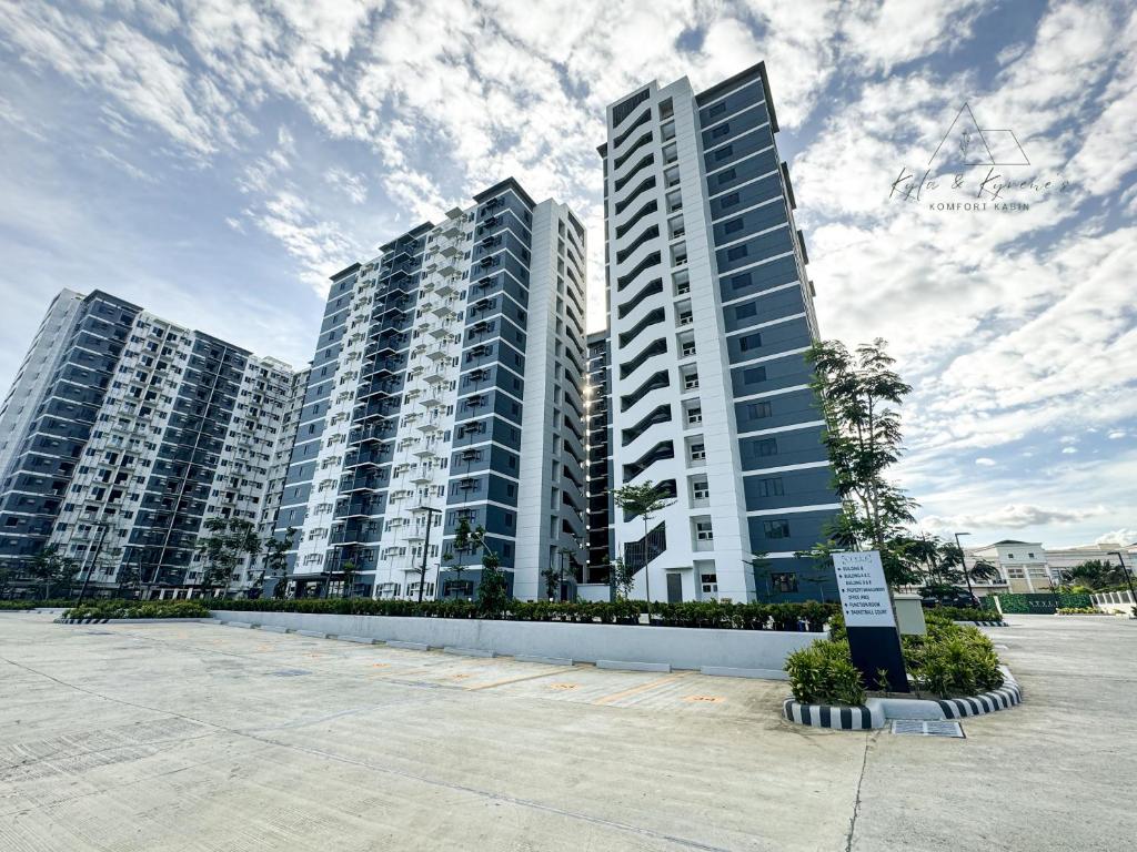 5-Minute Walk to SM City Iloilo 2BR Condo with Balcony in Iloilo City ...
