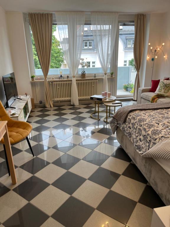 Maria, Bad Neuenahr-Ahrweiler (updated prices 2025)