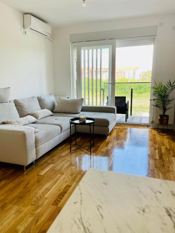 Deluxe apt Park Novi Residence, Novi Sad (updated prices 2025)