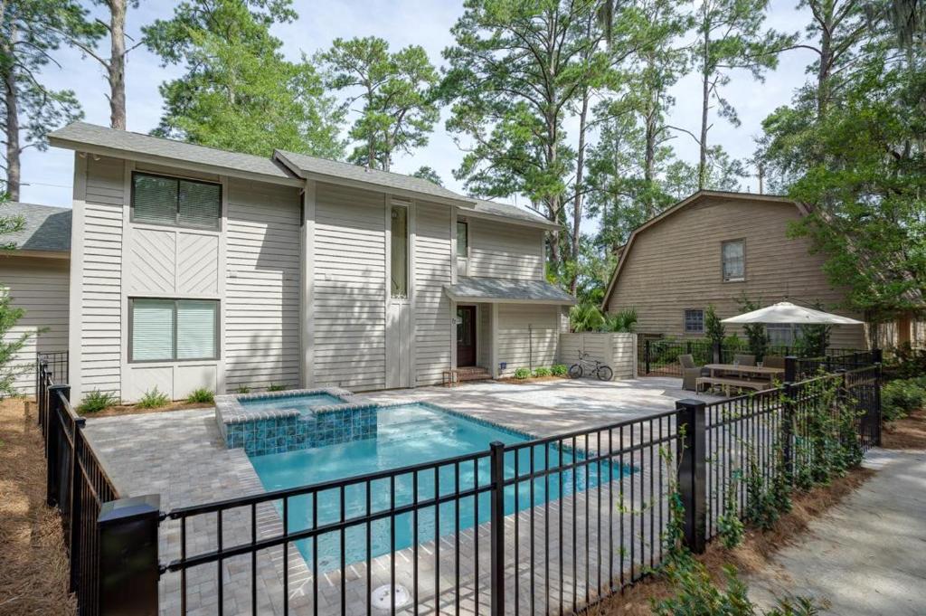 77 Lawton Rd, Hilton Head Island (updated prices 2026)