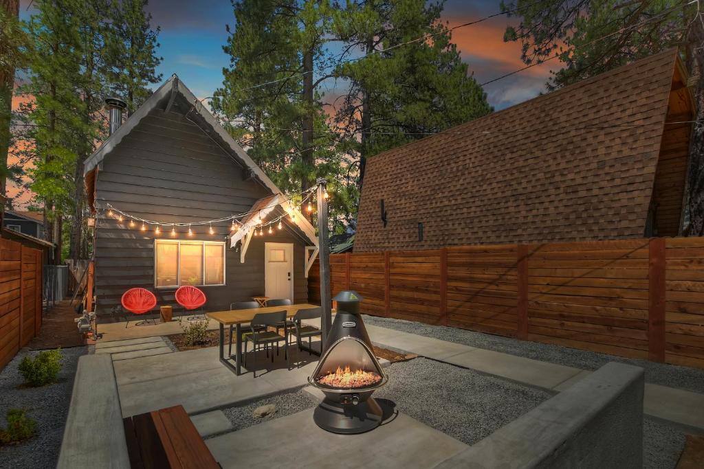 Whisky Point Cabin, Big Bear City (updated prices 2025)