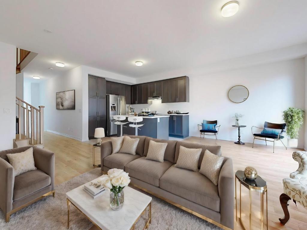 New WHOLE house in 1800 sqft 15mins to Markham, Stouffville (updated ...