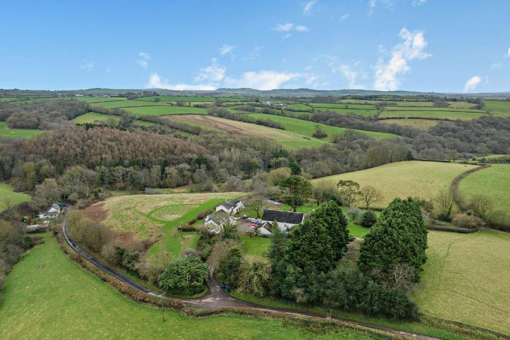 Mid-Devon Rural Cottage, Tiverton (updated prices 2026)
