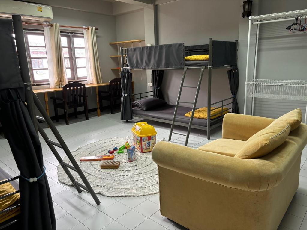 Peace Pool BnB Family & Female only, Chiang Mai (updated prices 2025)