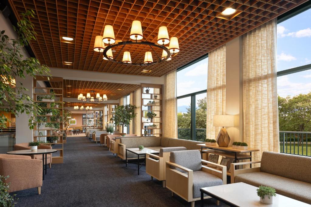 Hotel Champlain Burlington, Curio Collection by Hilton, Burlington ...