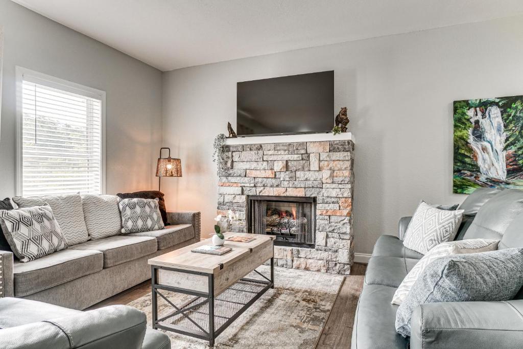 Charming Helen Vacation Rental 2 Mi to Village!, Helen (updated prices ...