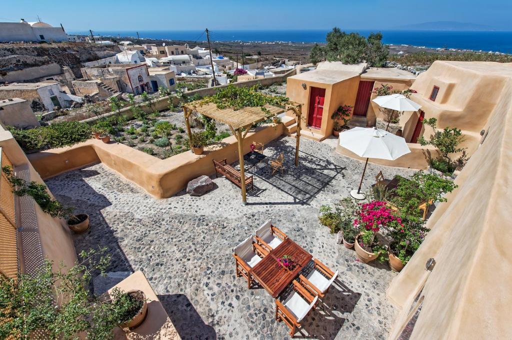 Amelie Canaves Finikia, Foinikiá (updated prices 2026)