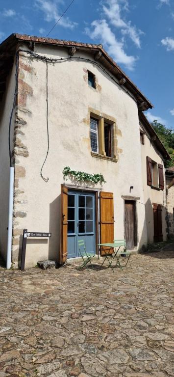 Chateau-une - a Beautiful historic medieval holiday rental., Confolens ...