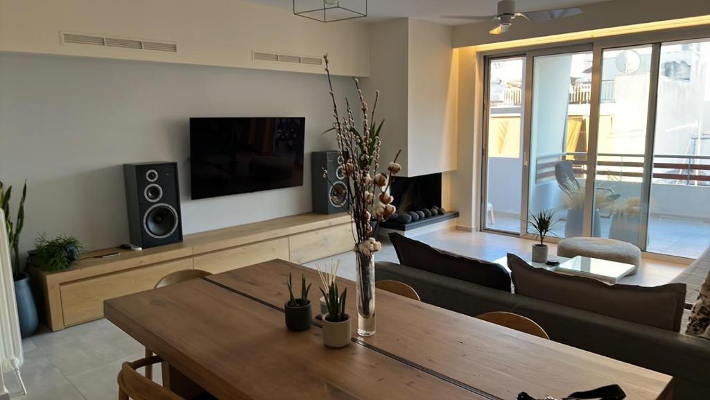 Fouster Pirate Retreat, Athens (updated prices 2025)