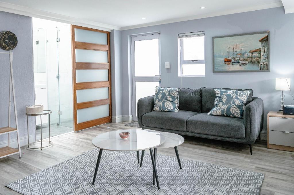 One on Pienaar, Cape Town (updated prices 2025)