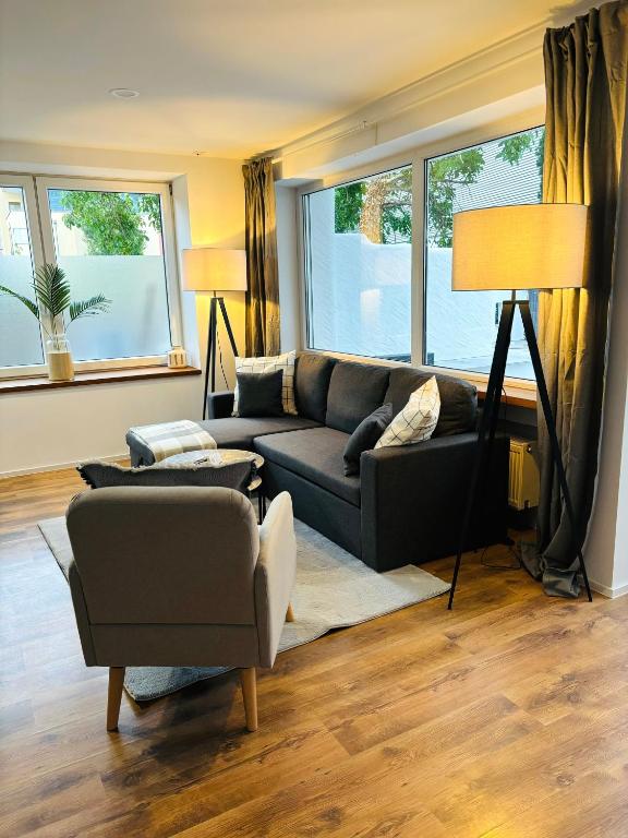 REMA Homes - Jacuzzi Terrasse 55' TV Küche Regendusche, Bad Bellingen ...