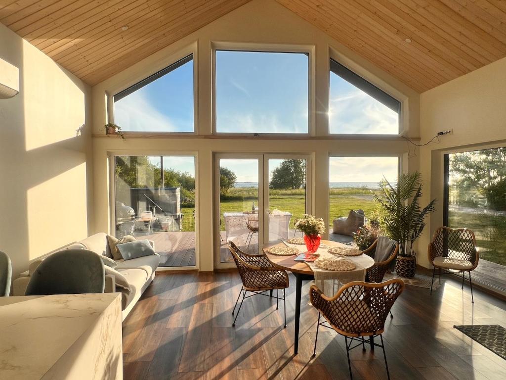 Saaremaa majake mere ääres, Torgu (updated prices 2026)