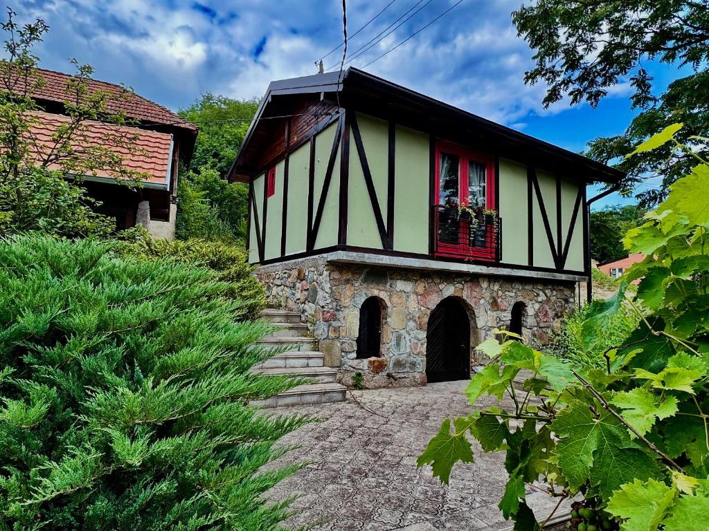 Trnova Ruzica, Trnovac (aktualisierte Preise für 2025)