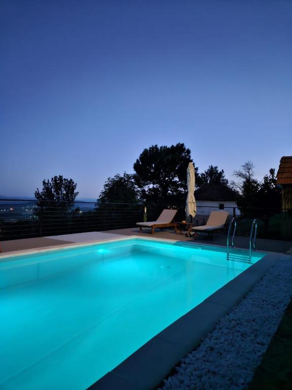 La Casa Garasa, Čačak (precios actualizados 2025)