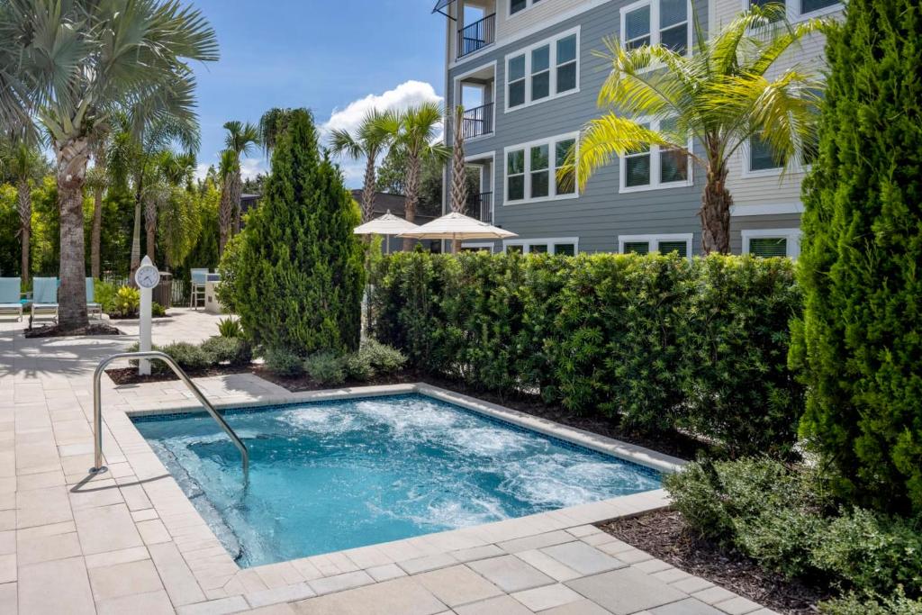 Resort Style - POOL View - HOTUB - Moffitt - Pet - Mid Term Rental ...