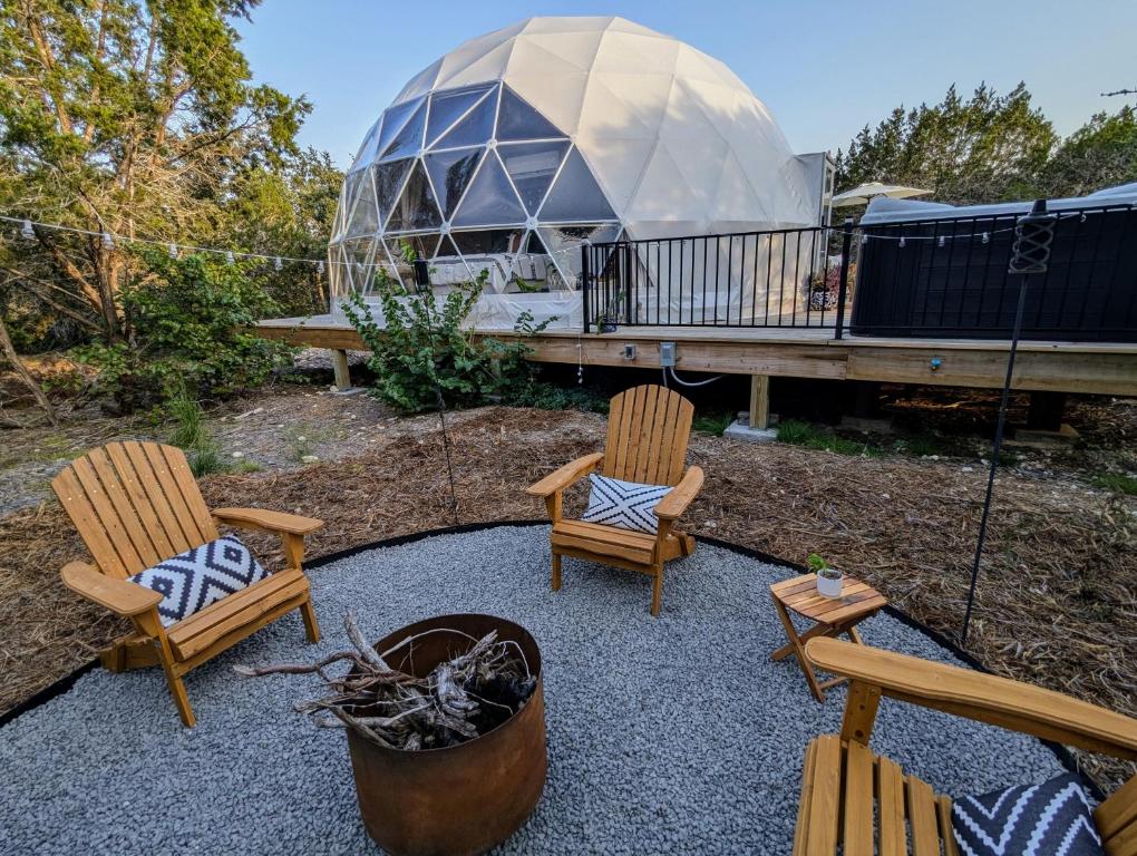 Luxury Stargazing Geodome Experience!, Bertram (updated prices 2025)